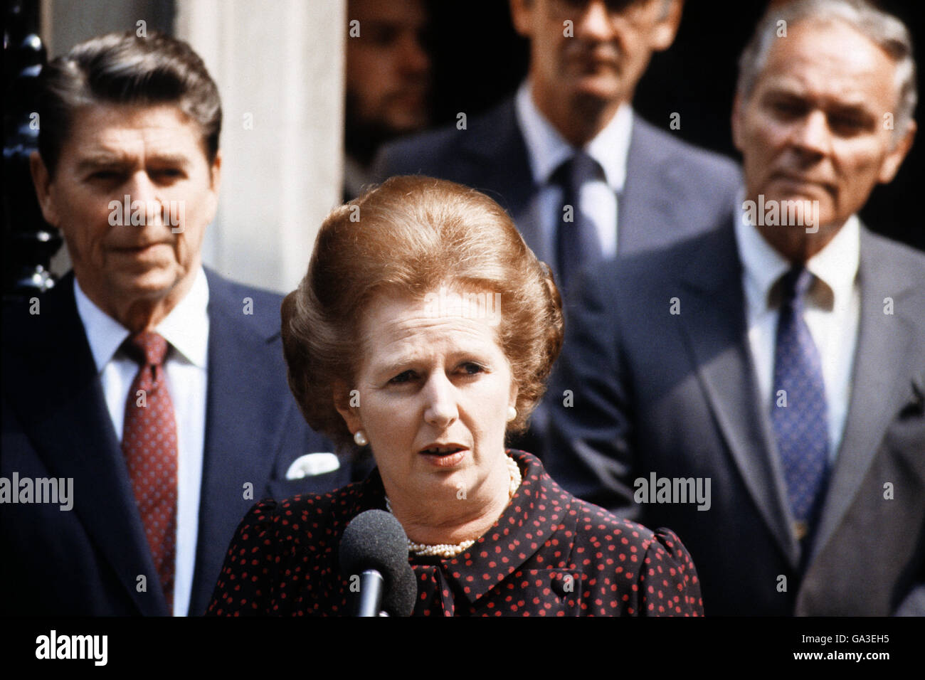 Reagan thatcher hi-res stock photography and images - Alamy
