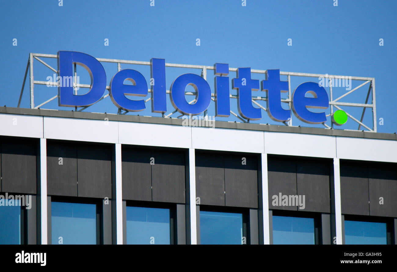 Deloitte hi-res stock photography and images - Alamy