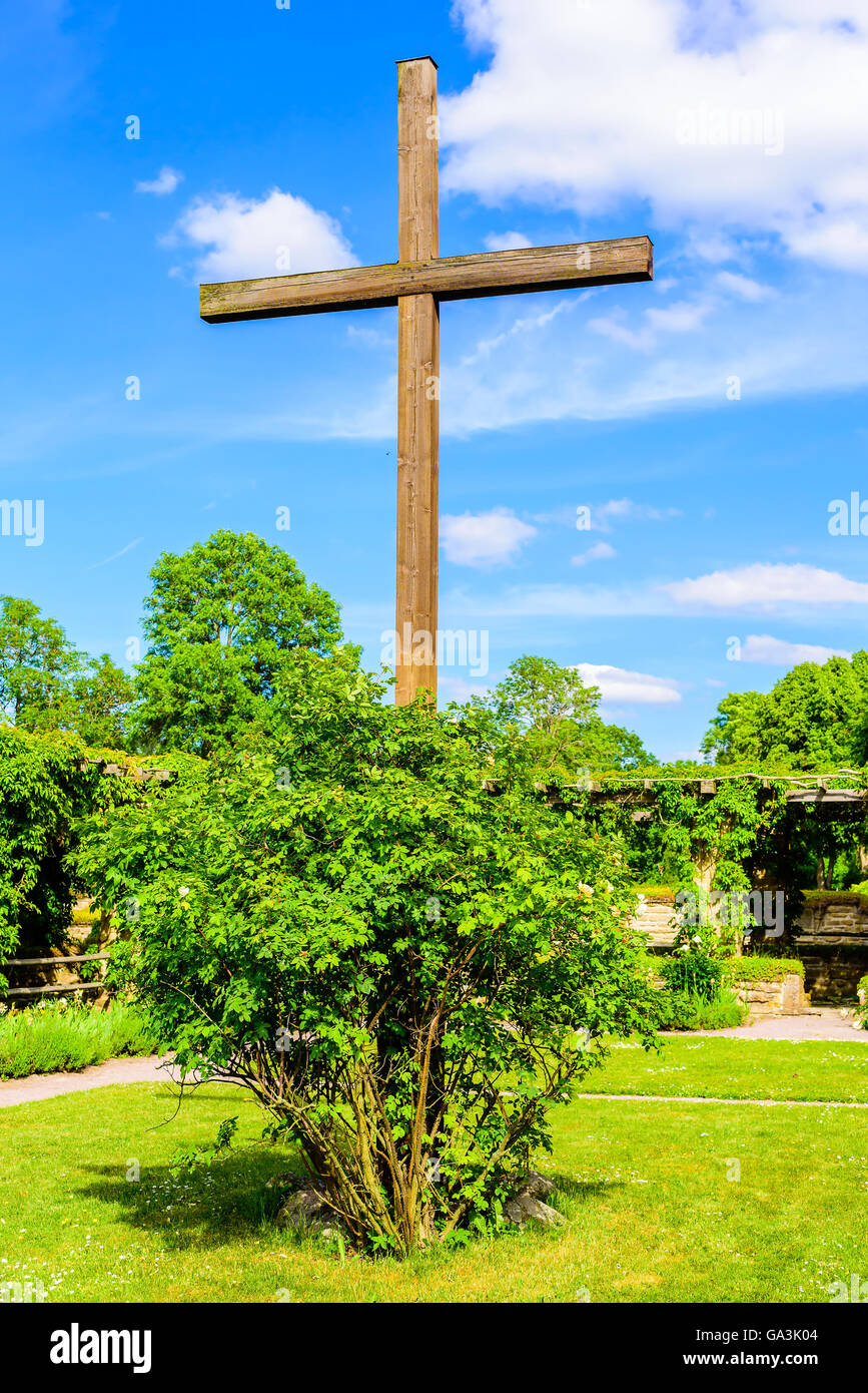 Rose cross hi-res stock photography and images - Alamy