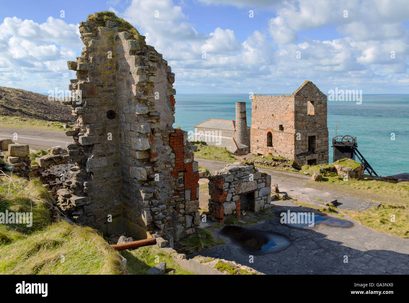 Levant Mine Workings in Cornwall Stock Photo - Alamy