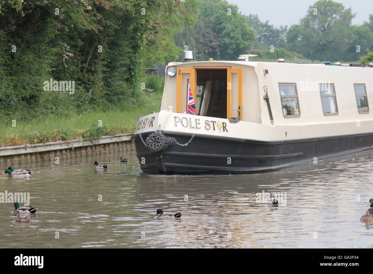 Victorian canal family hi-res stock photography and images - Alamy