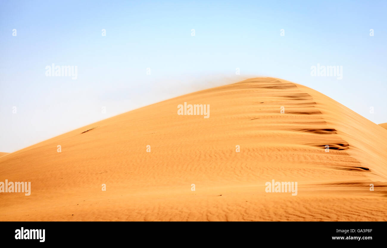 Dust desert hi-res stock photography and images - Alamy