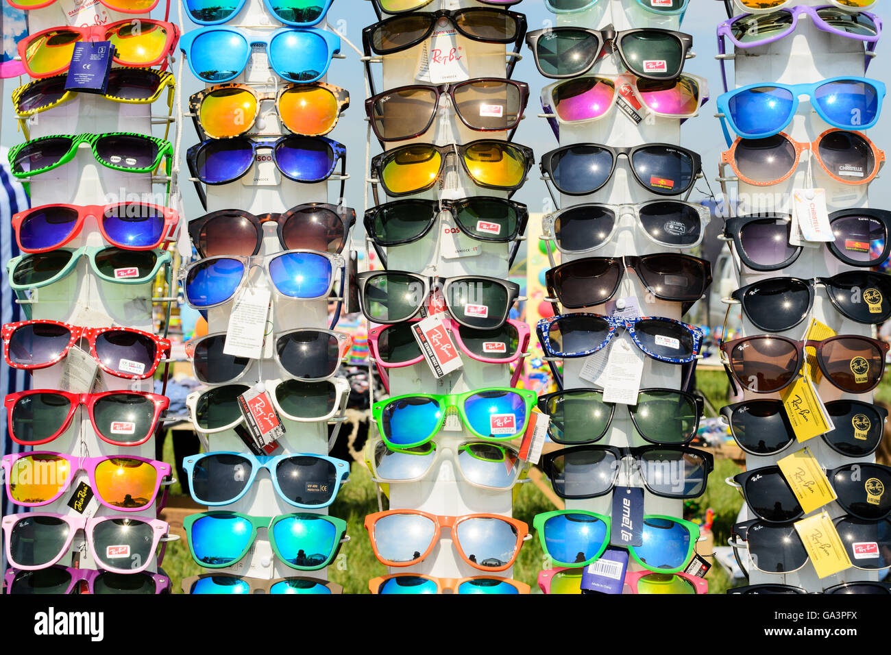Fake sunglasses hi-res stock photography and images - Alamy