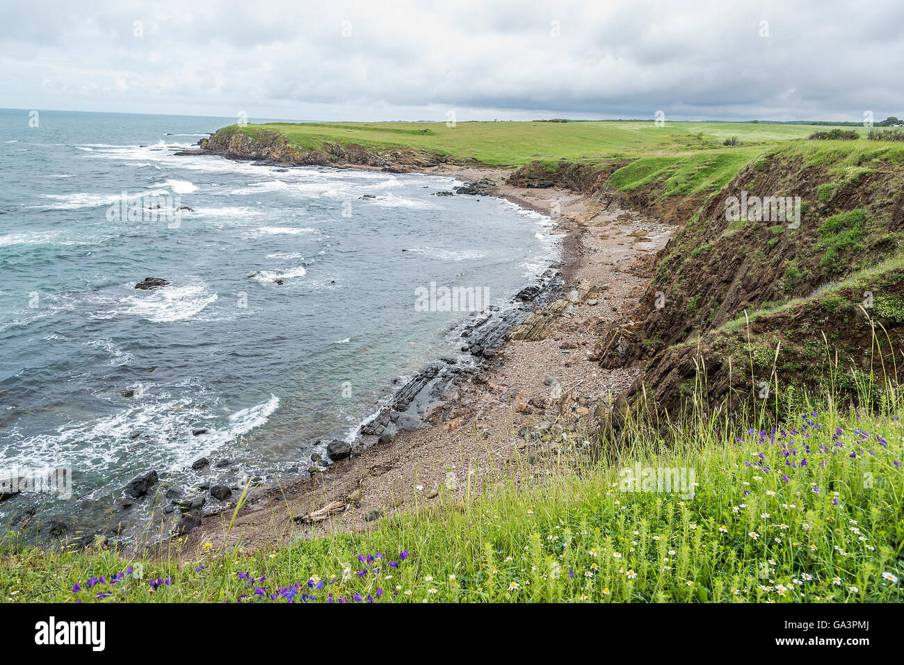 Dramatic sea waves hi-res stock photography and images - Alamy