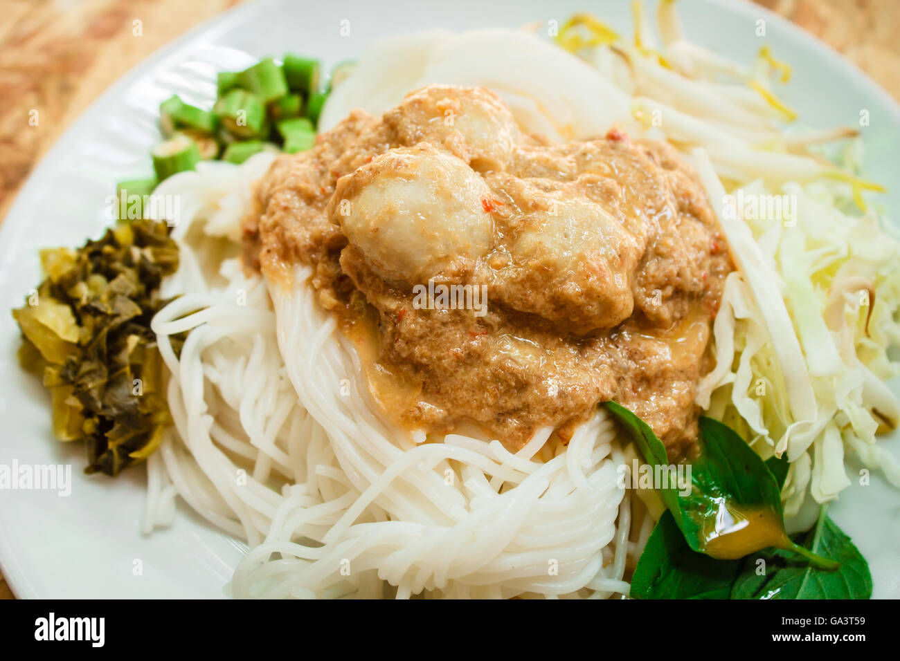 Rice noodles in fish curry sauce (Kanom Jeen Nam Ya), Popular Thai food ...