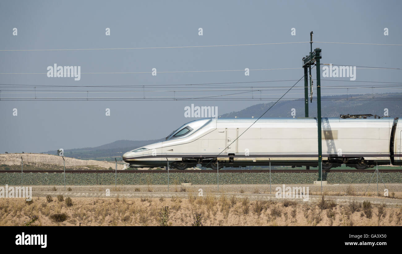 Bullet train side view hi-res stock photography and images - Alamy