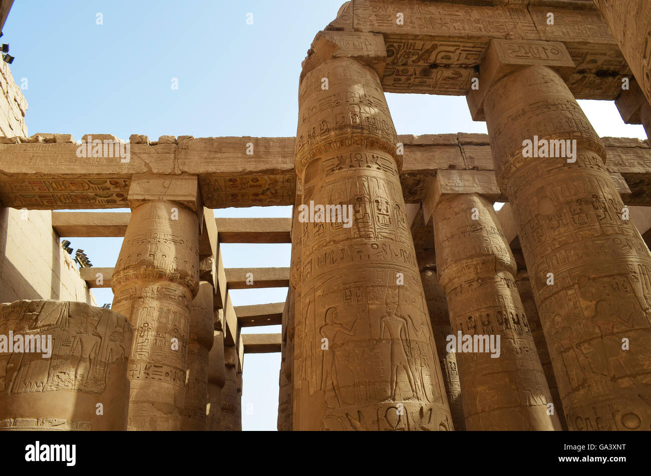Large columns ancient egyptian temple hi-res stock photography and ...