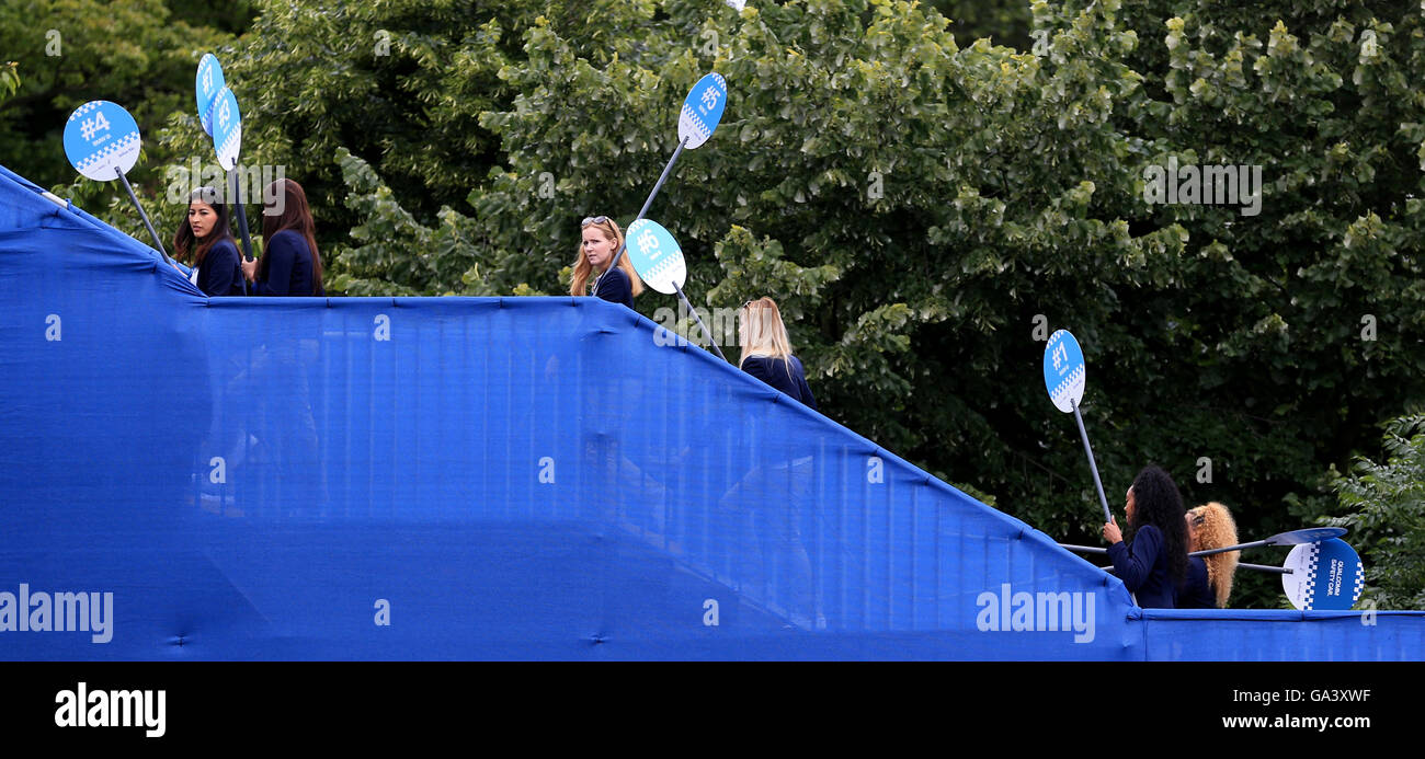 Carrying position hi-res stock photography and images - Alamy