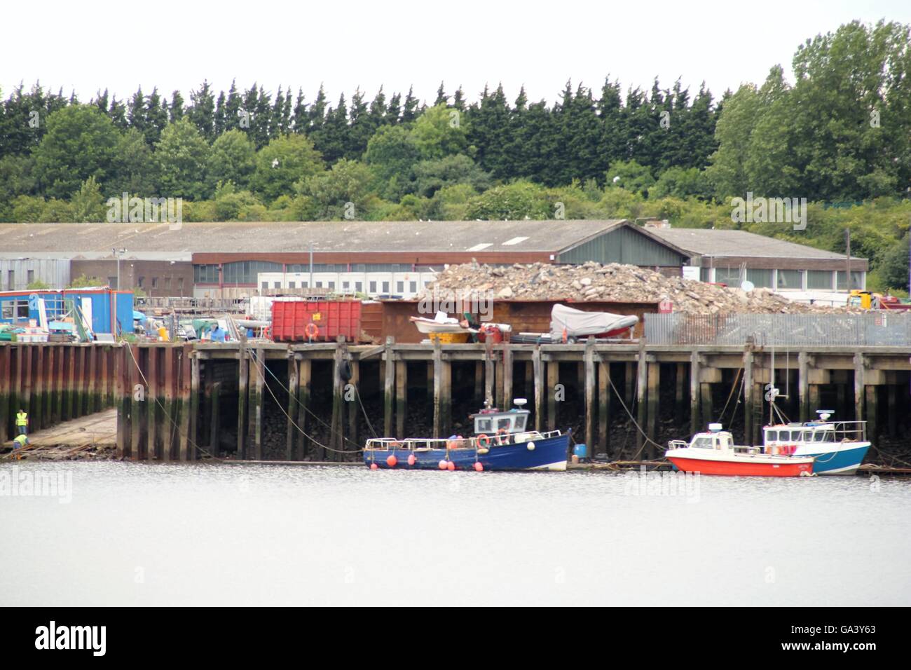 Boats the tyne hi-res stock photography and images - Alamy