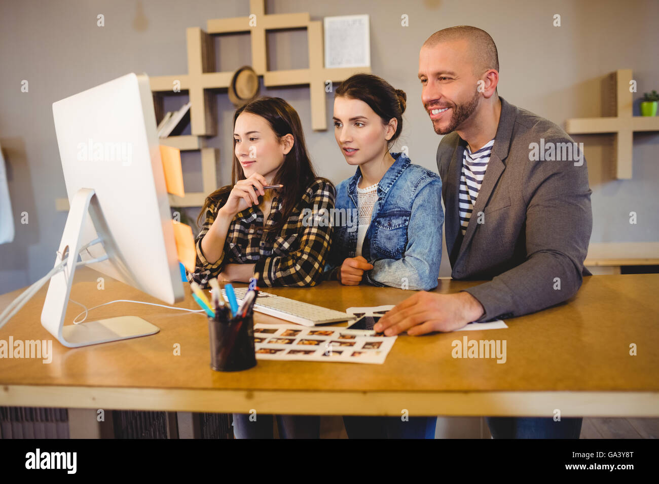 Team graphic hi-res stock photography and images - Alamy