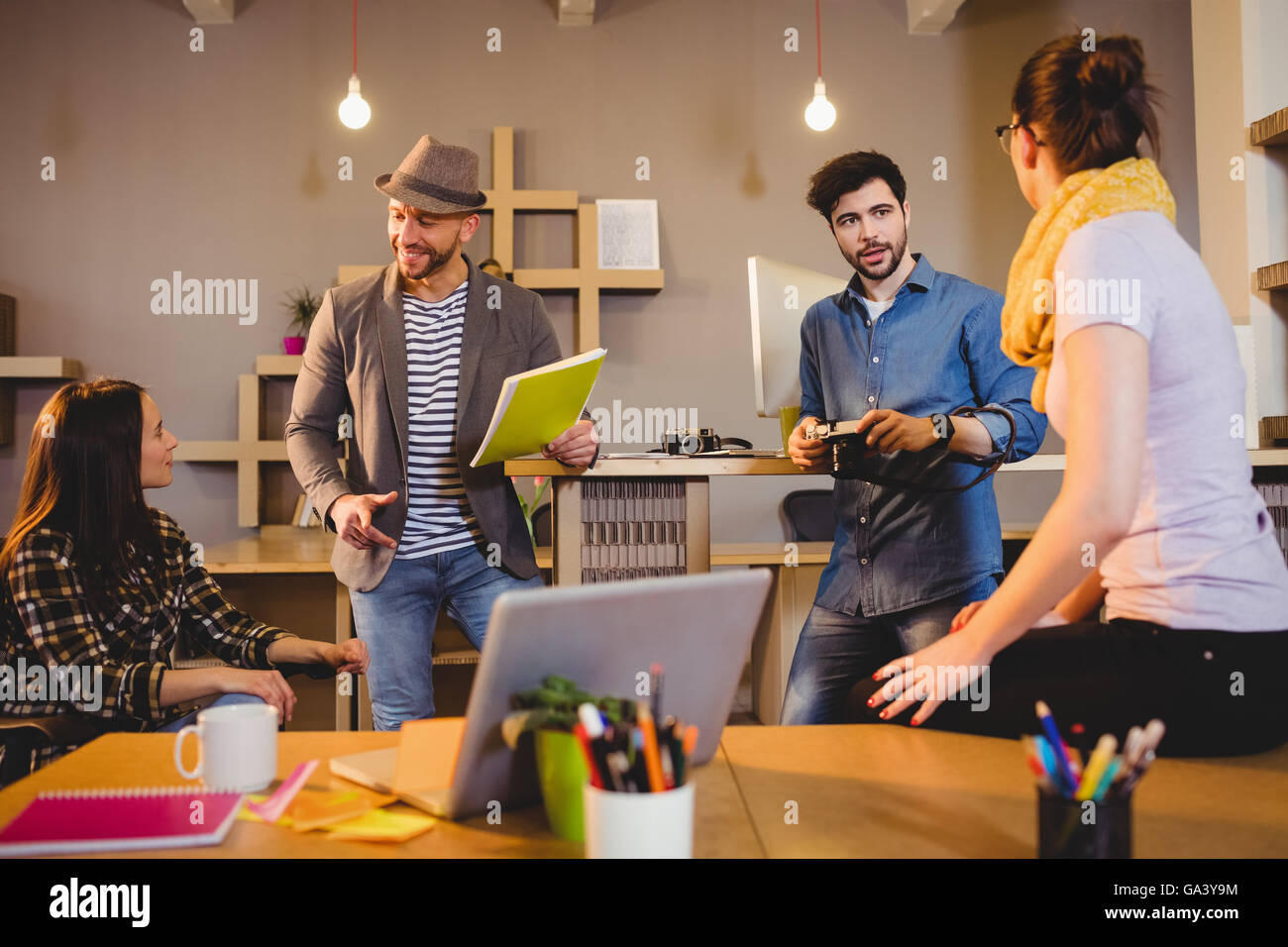 Technology meeting graphic hi-res stock photography and images - Alamy
