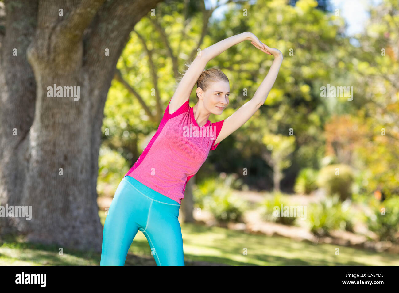 Beautiful woman exercising Stock Photo - Alamy