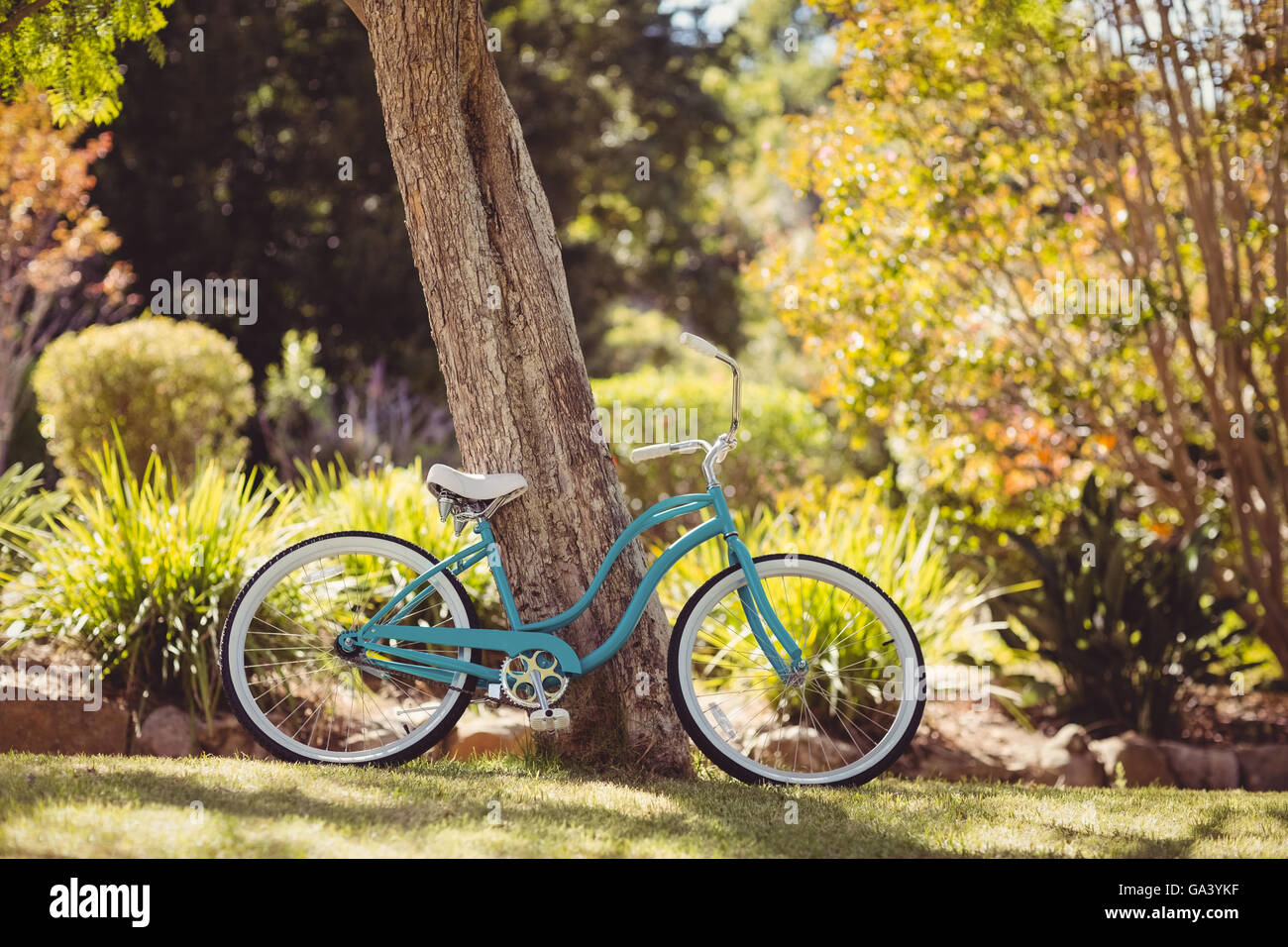 Bicycle bike park parked hi-res stock photography and images - Alamy