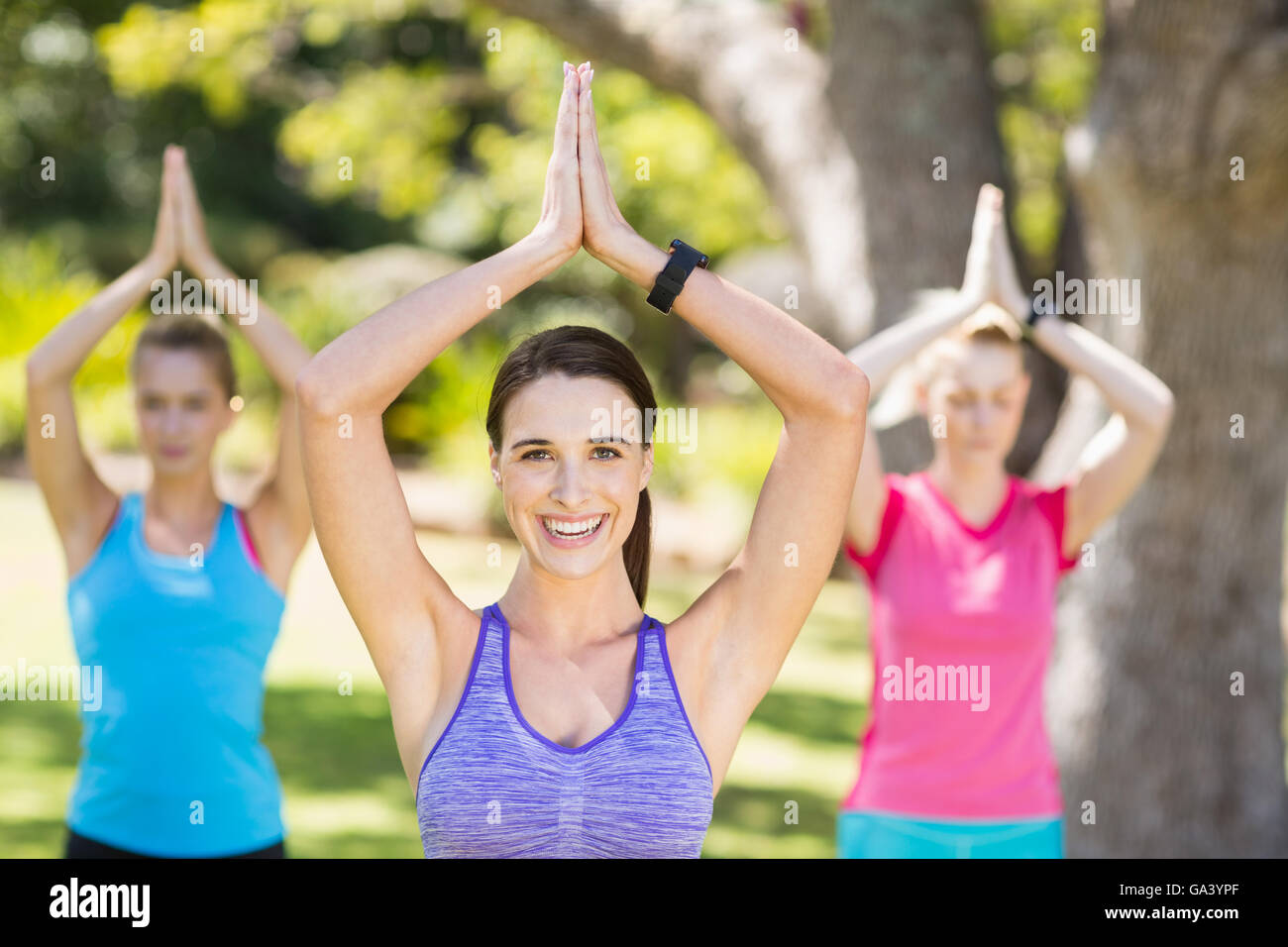 Beautiful young women exercising Stock Photo - Alamy