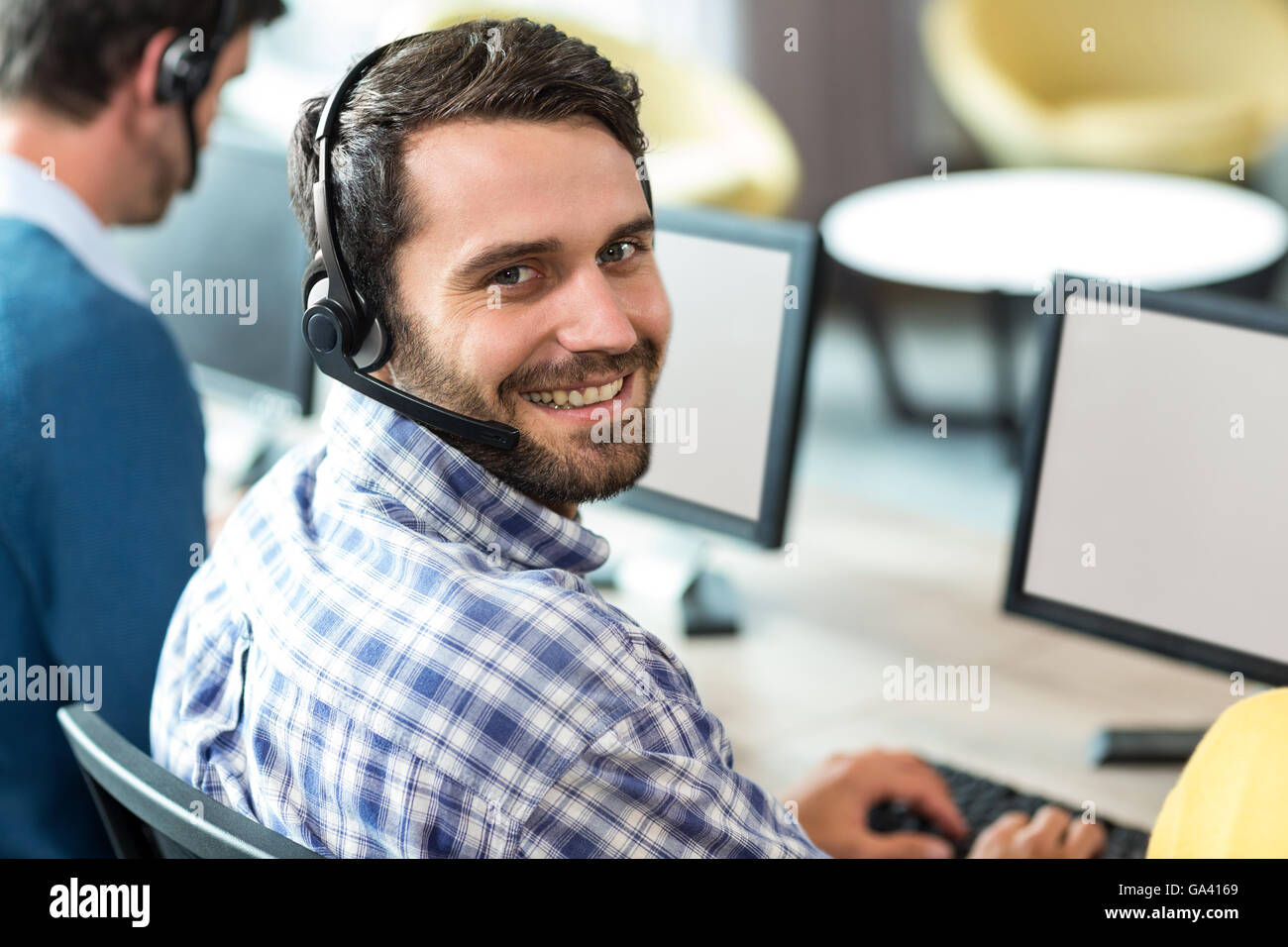 Office man working help computer hi-res stock photography and images ...