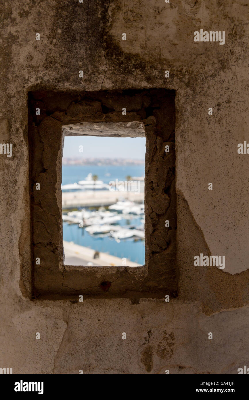 Port hole window hi-res stock photography and images - Alamy