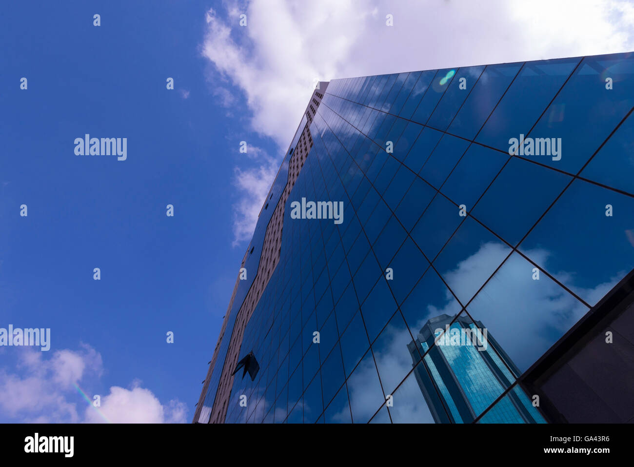 Reserve bank of zimbabwe building hi-res stock photography and images ...