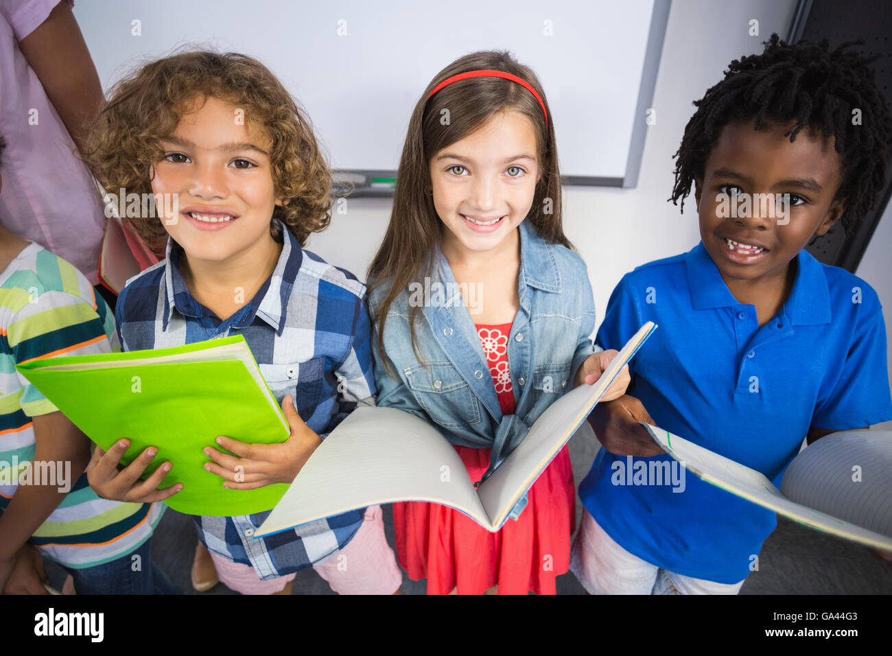 Reading together book classroom hi-res stock photography and images - Alamy