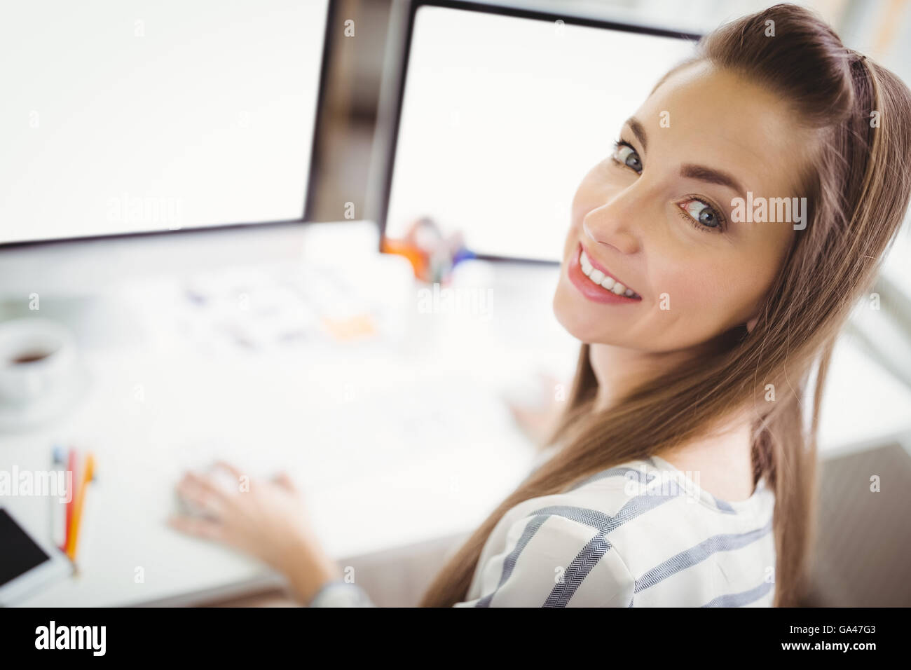 Portrait businesswoman working desk in hi-res stock photography and ...