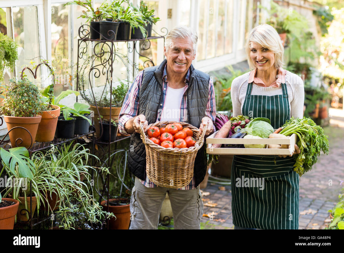 Gardeners Basket High Resolution Stock Photography and Images - Alamy