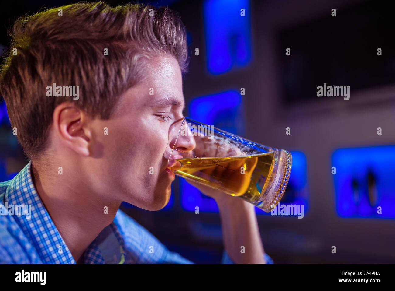 Beer drinking man hi-res stock photography and images - Alamy