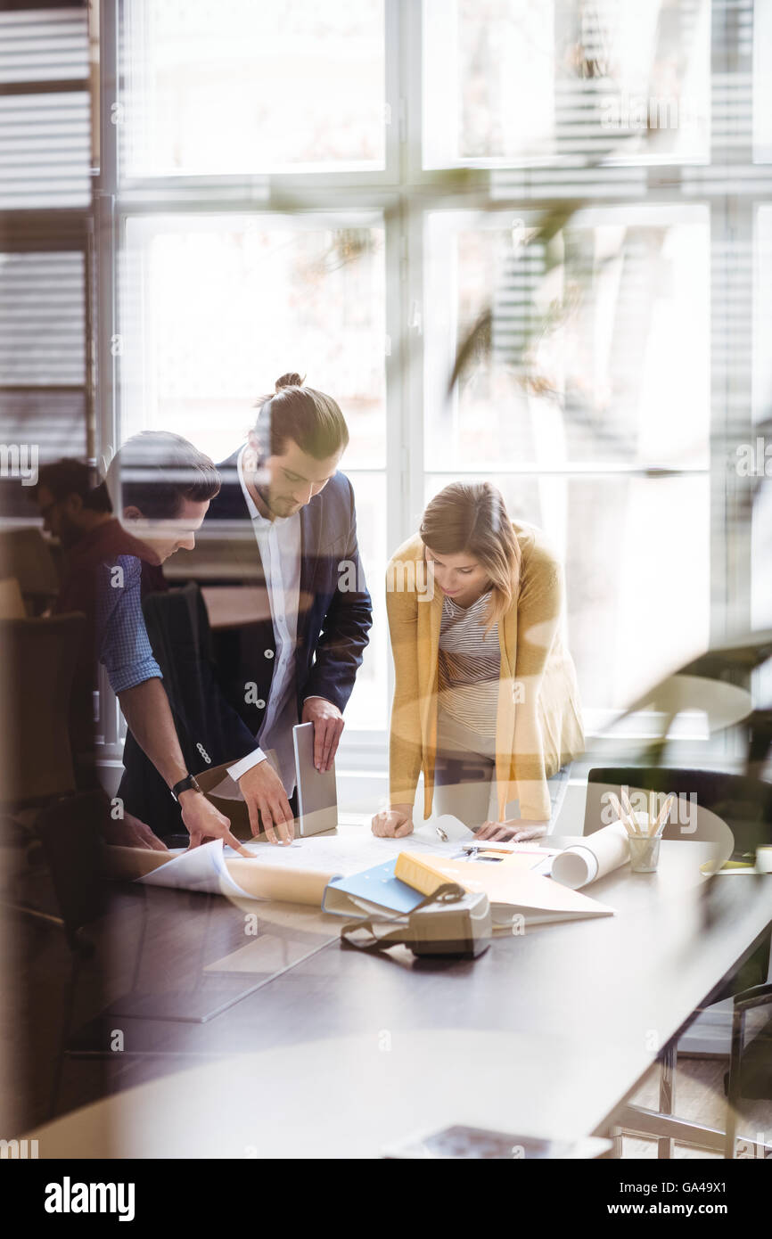 Team architect tablet blueprint hi-res stock photography and images - Alamy