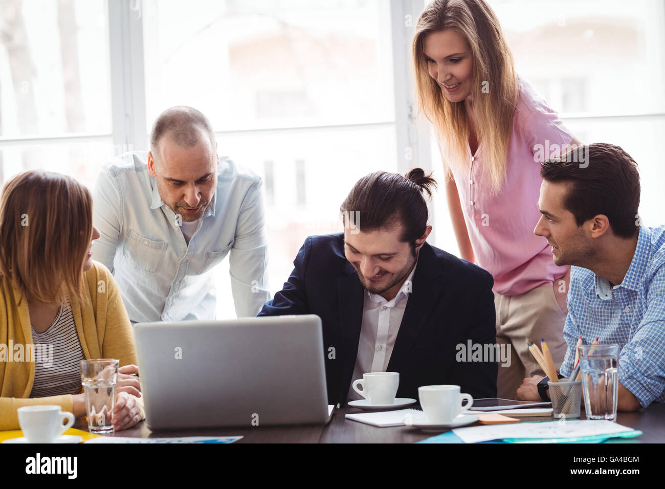 Laptop meeting room hi-res stock photography and images - Alamy