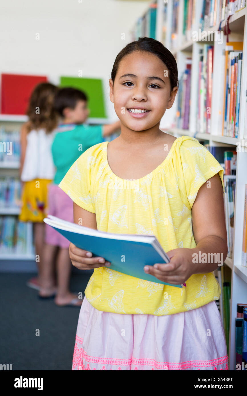 Child books shelf library hi-res stock photography and images - Alamy
