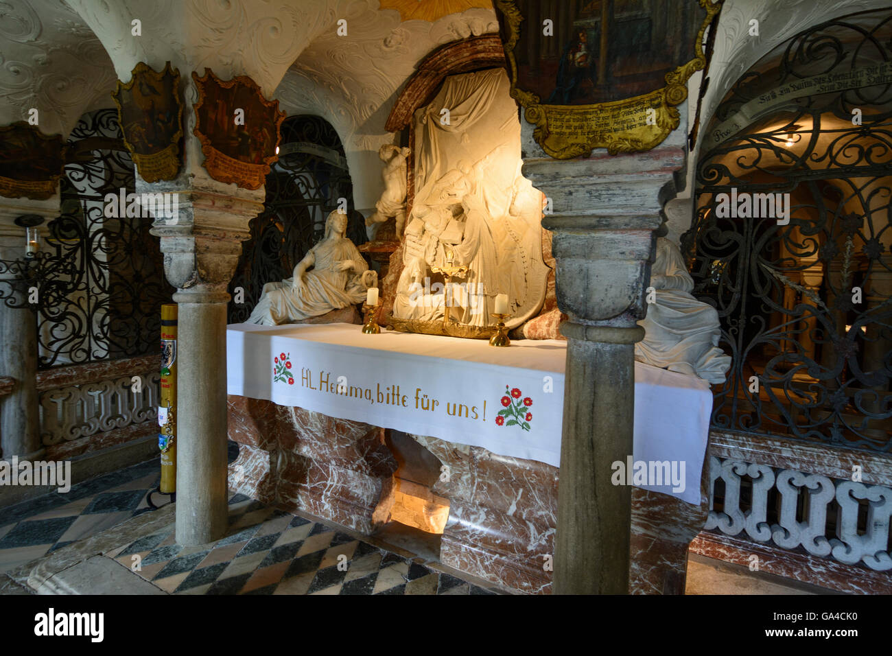 Gurk Cathedral : grave of the holy Hemma in the crypt, Gurk, Austria ...