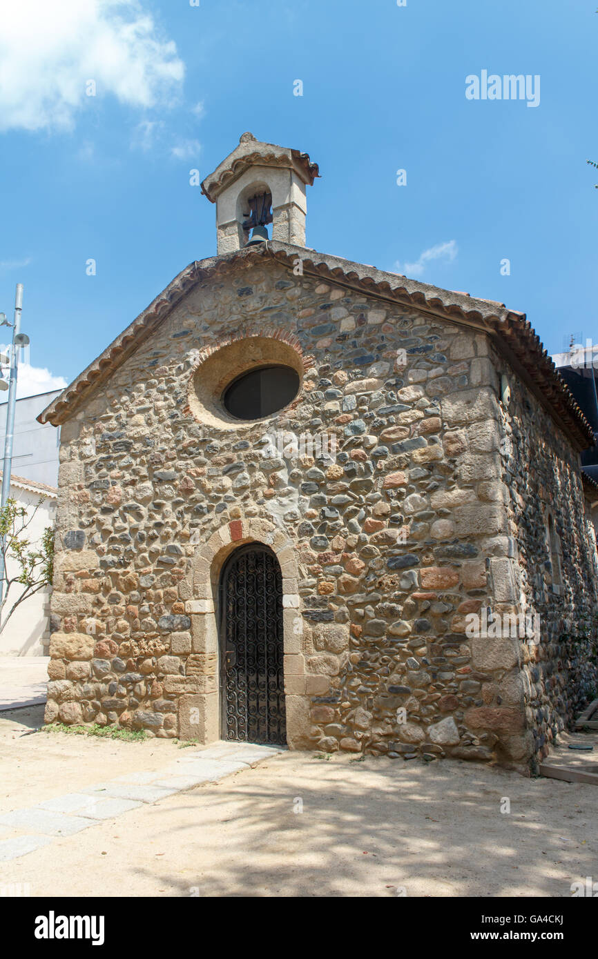 small stone church detail Stock Photo - Alamy
