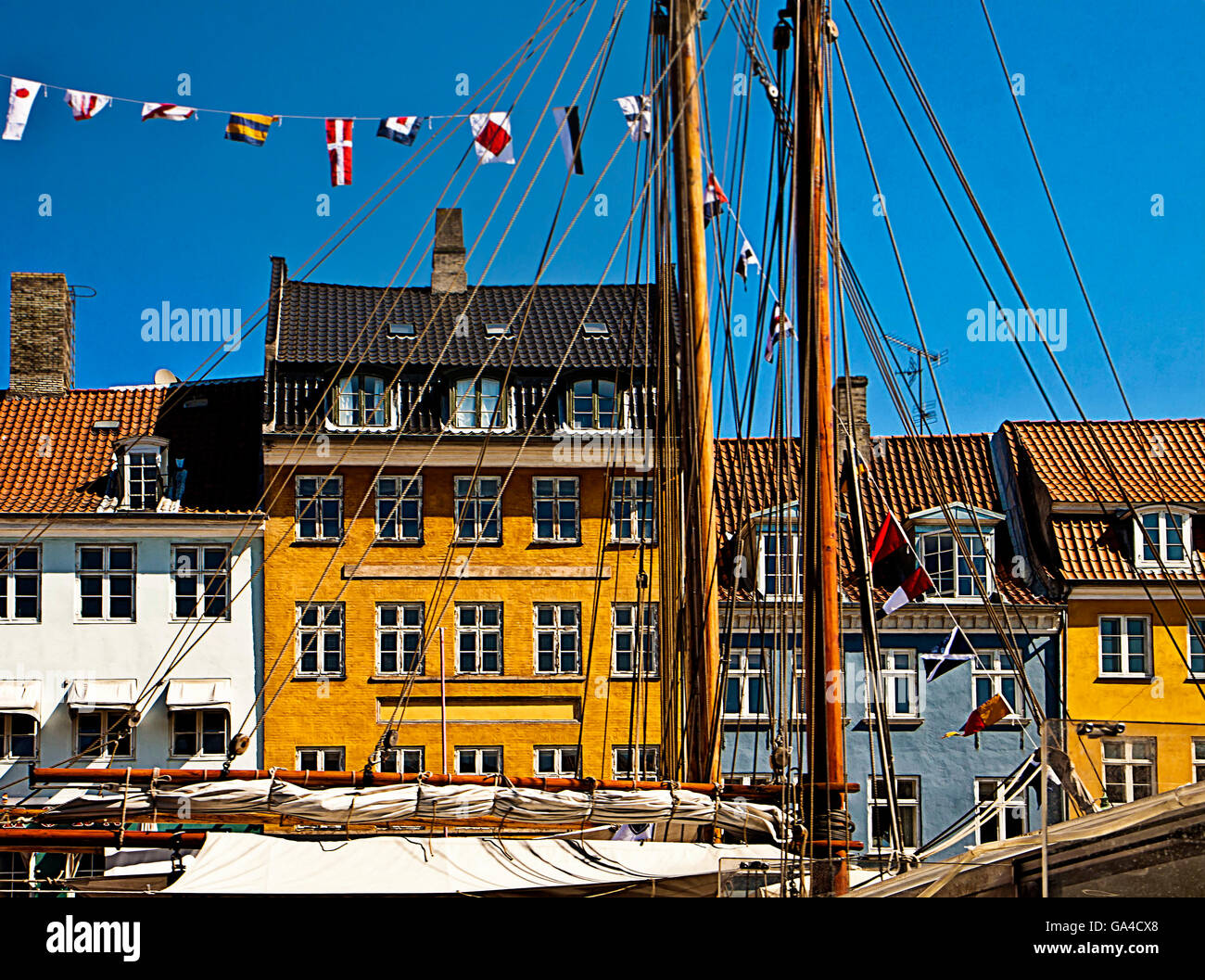 Ships mast architecture hi-res stock photography and images - Alamy