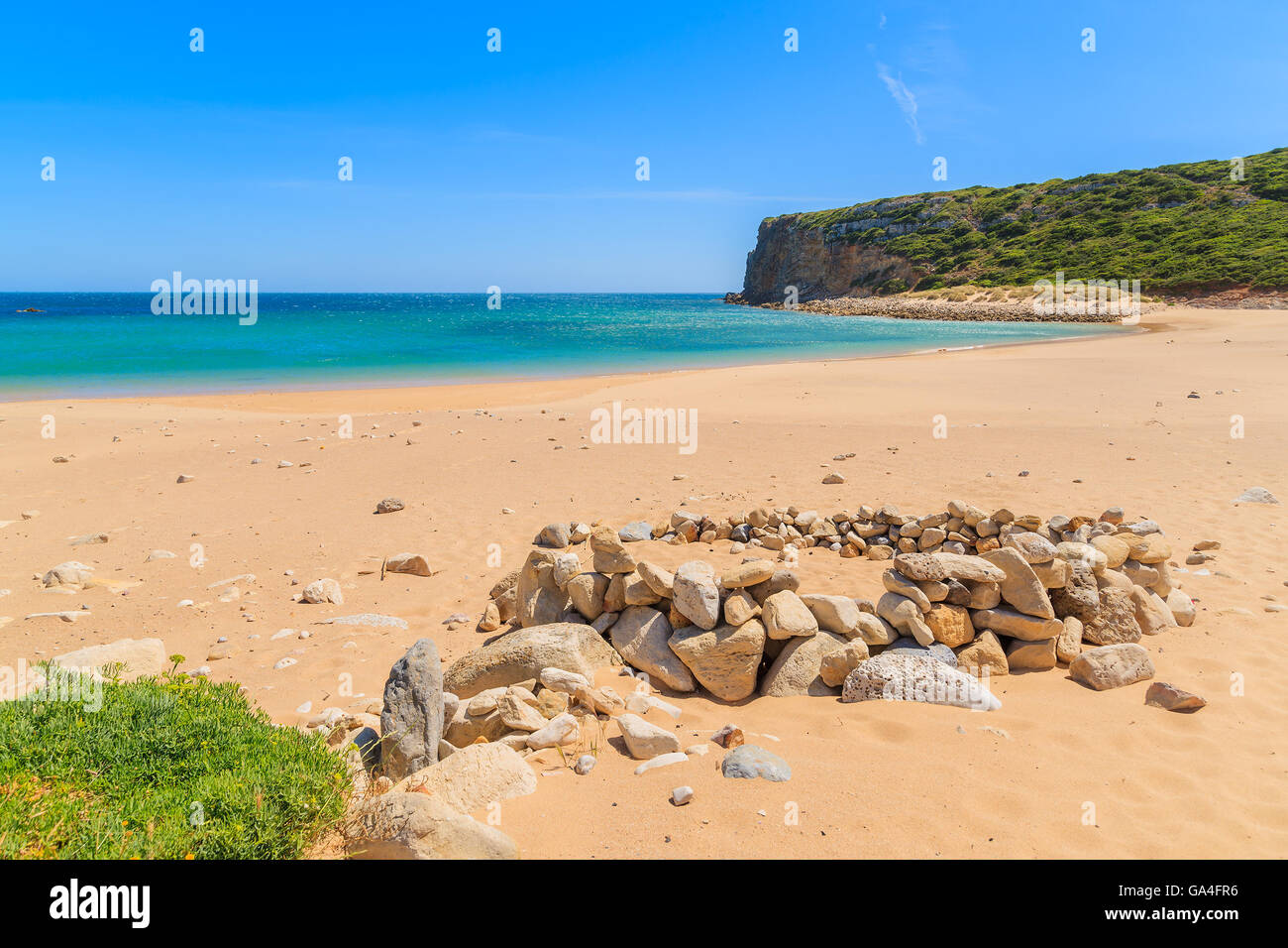 Golden sand Praia do Barranco beach, Algarve region, Portugal Stock ...