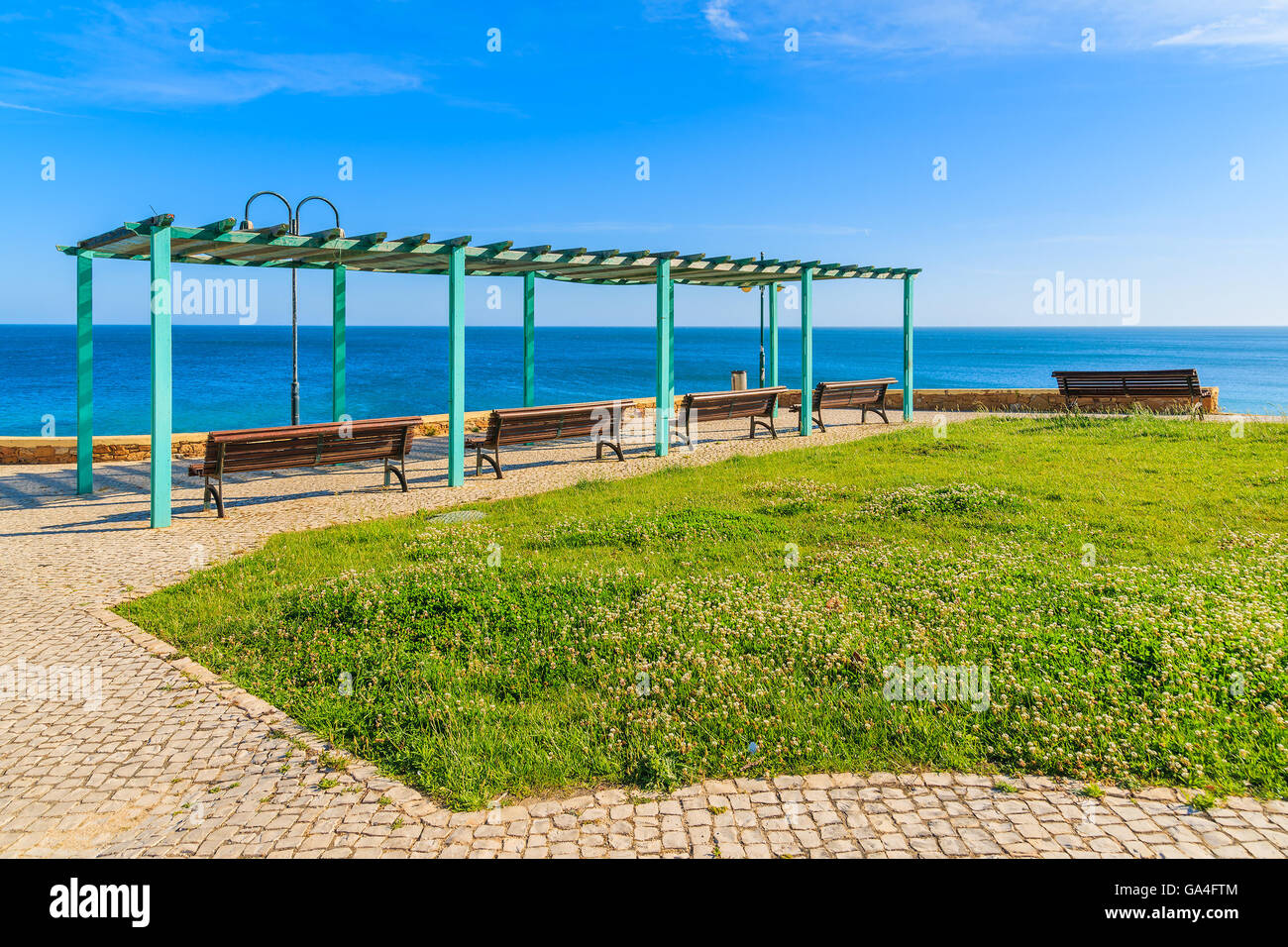 Green promenade hi-res stock photography and images - Alamy
