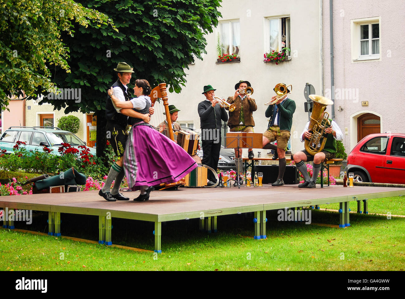 Germany music band bavarian dress hi-res stock photography and images ...