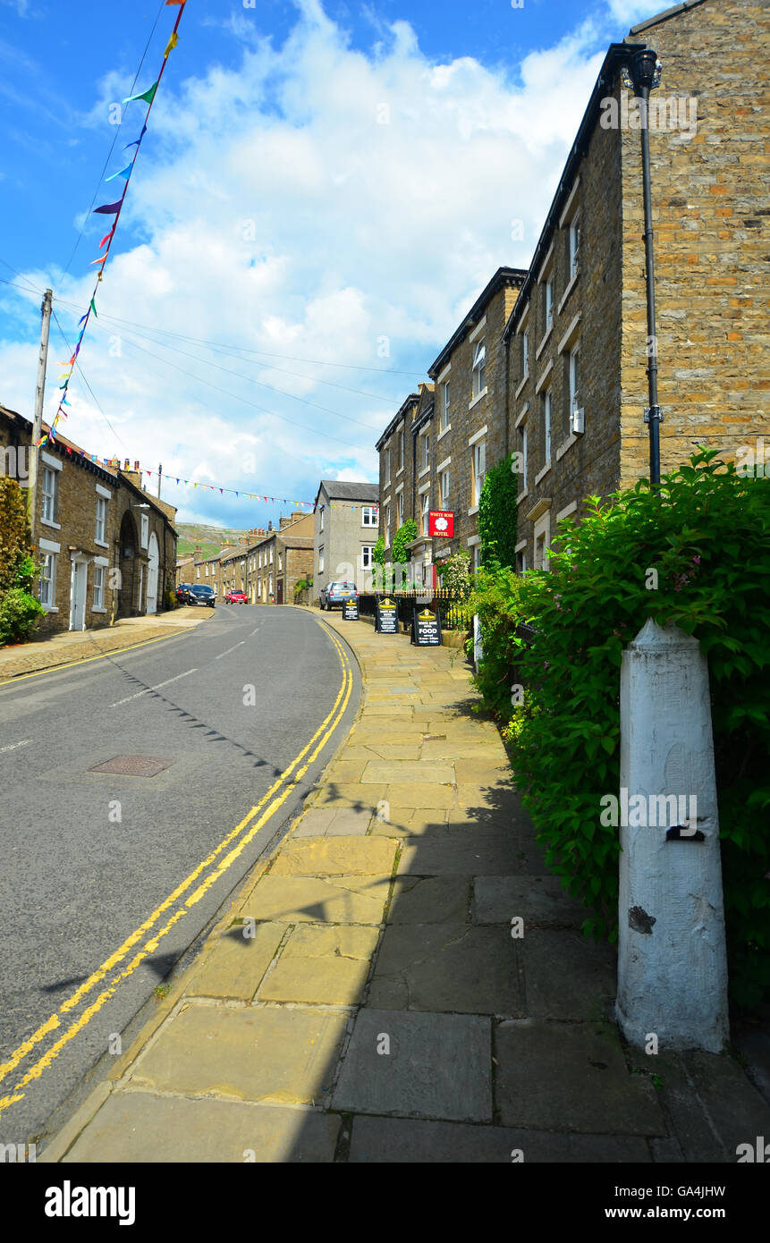 Askrigg North Yorkshire, used as the fictional village of Darrowby in ...