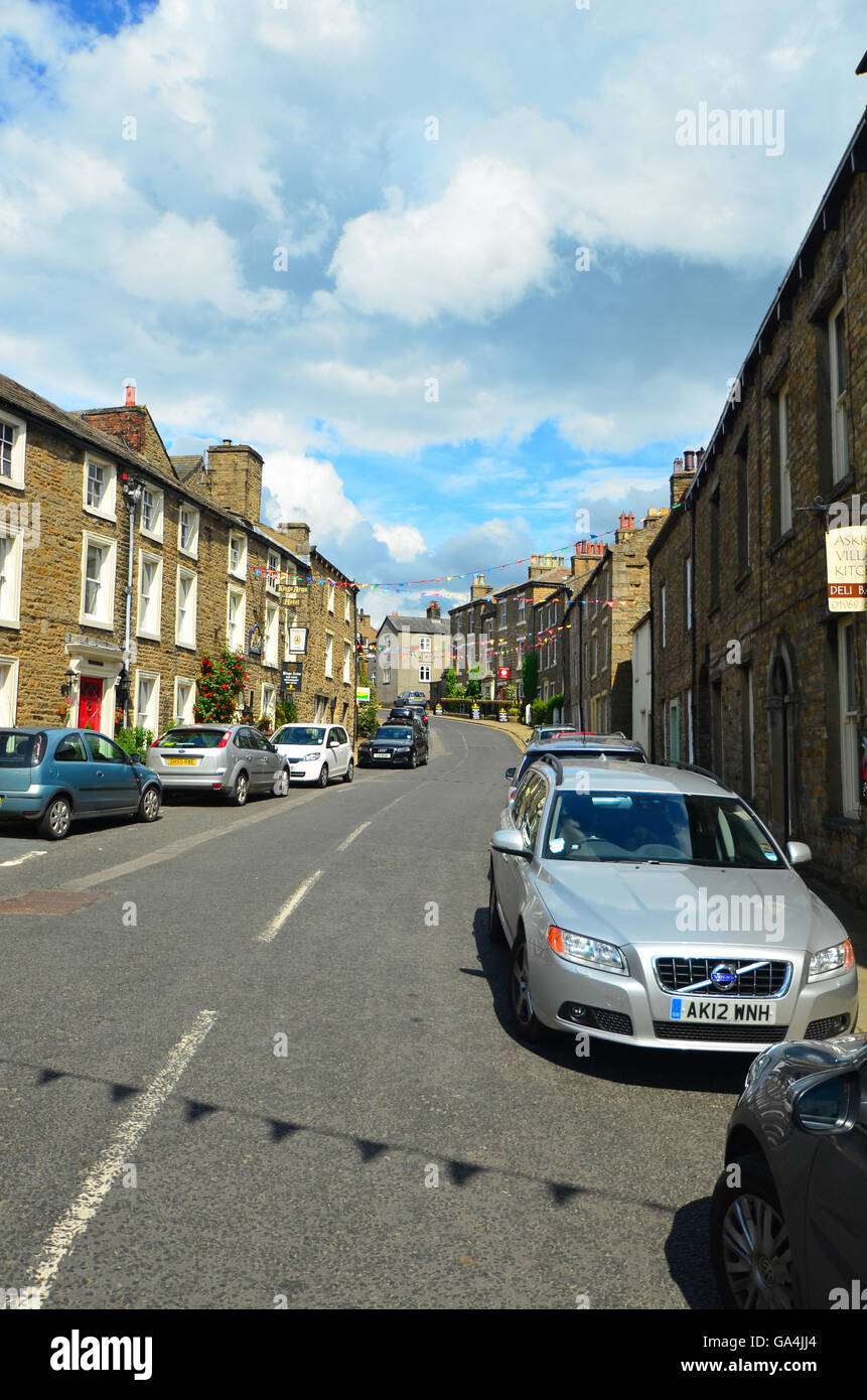 Askrigg North Yorkshire, used as the fictional village of Darrowby in ...