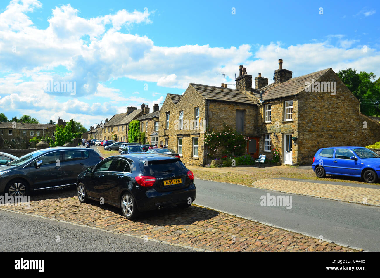 Askrigg North Yorkshire, used as the fictional village of Darrowby in ...