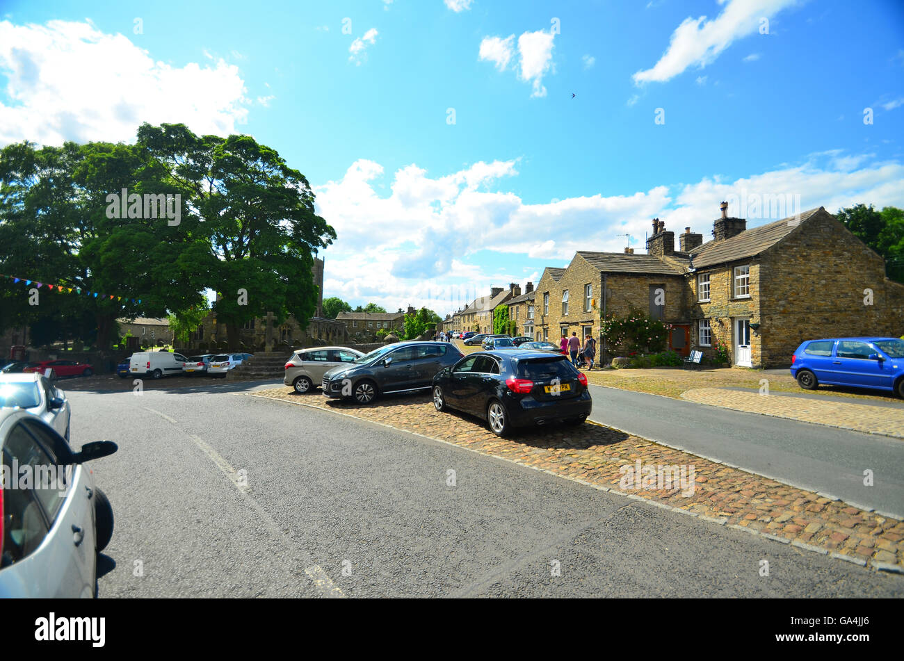 Askrigg North Yorkshire, used as the fictional village of Darrowby in ...