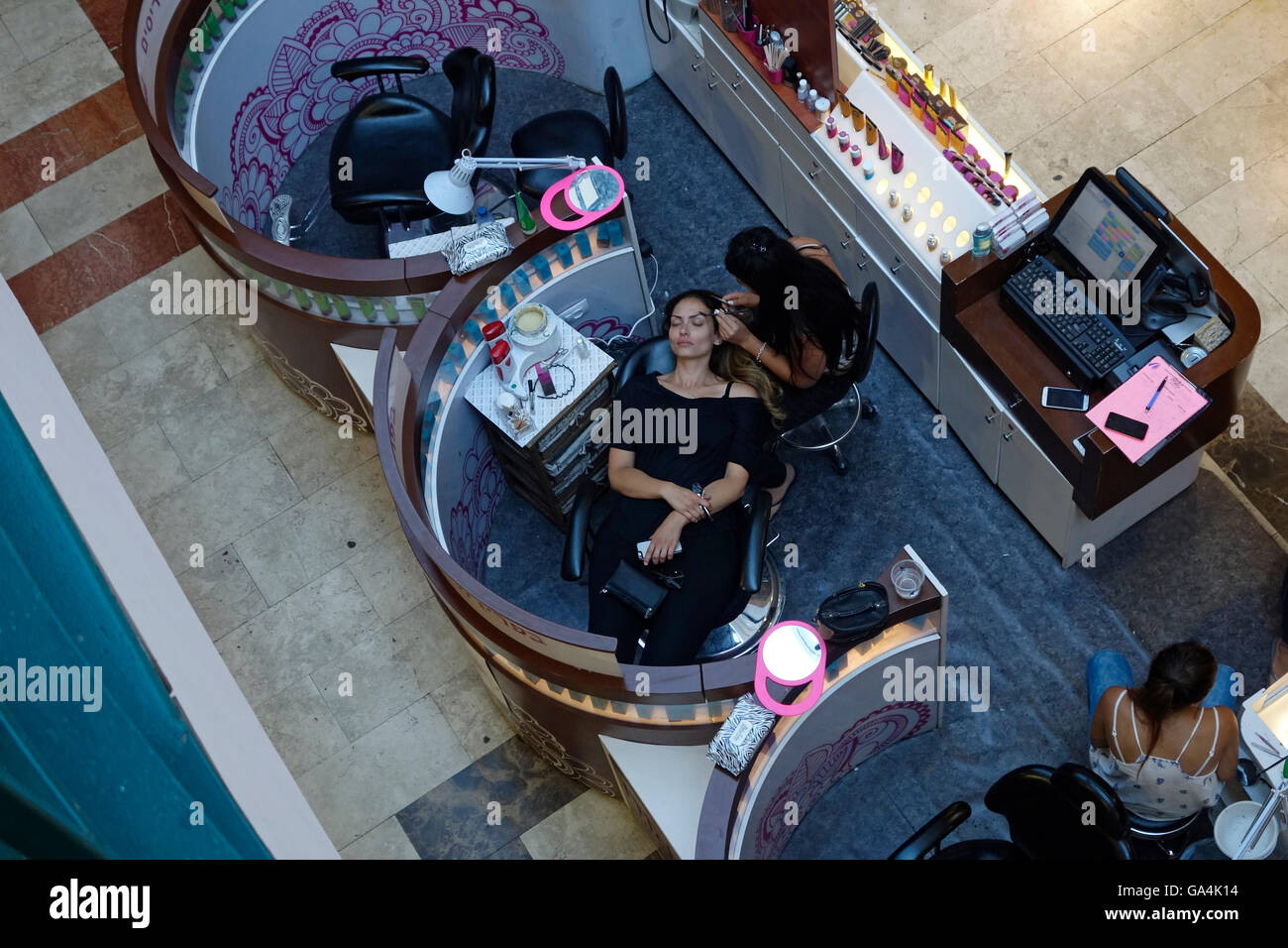 Malha mall hi-res stock photography and images - Alamy