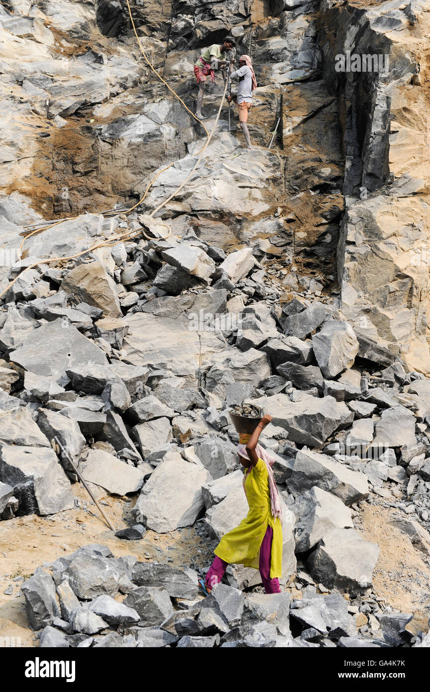 Stone quarry india hi-res stock photography and images - Alamy