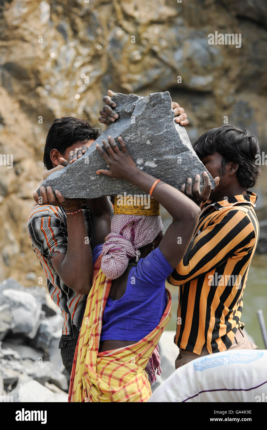 INDIA Westbengal, worker in stone quarry near Bankura, most of the ...