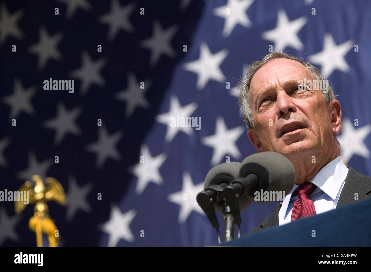 American mayor talking to public hi-res stock photography and images ...