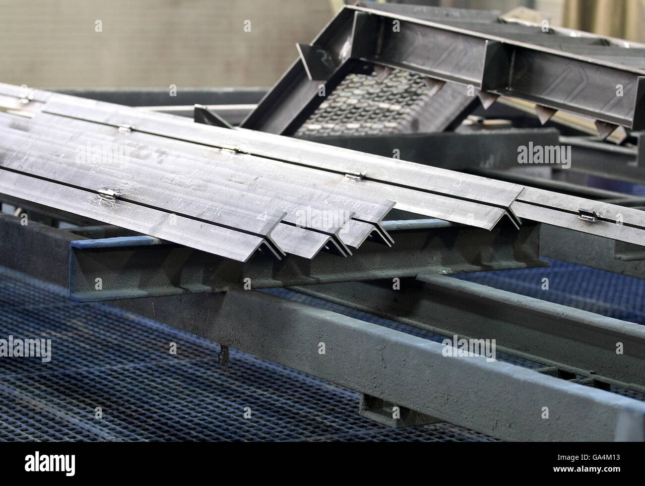 Metal angles hi-res stock photography and images - Alamy