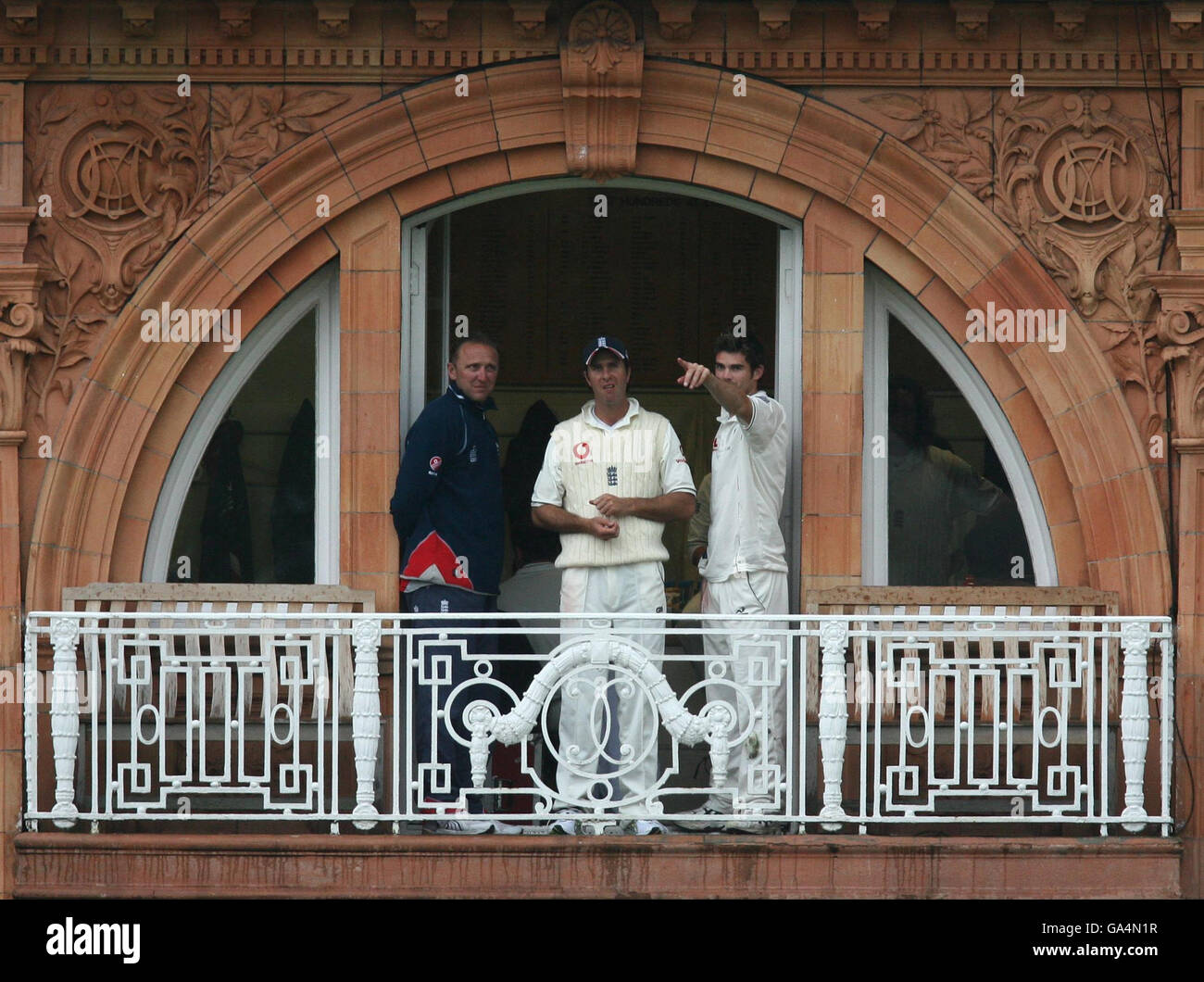 Lords cricket dressing room hi-res stock photography and images - Alamy