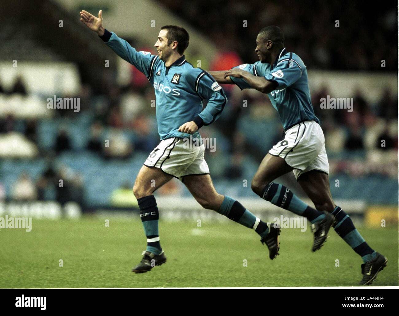 Manchester citys kevin horlock celebrates goal hi-res stock photography ...