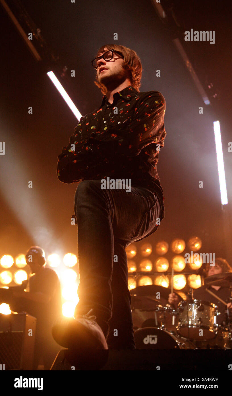 Tom Meighan, lead singer of Kasabian in concert during an exclusive ...