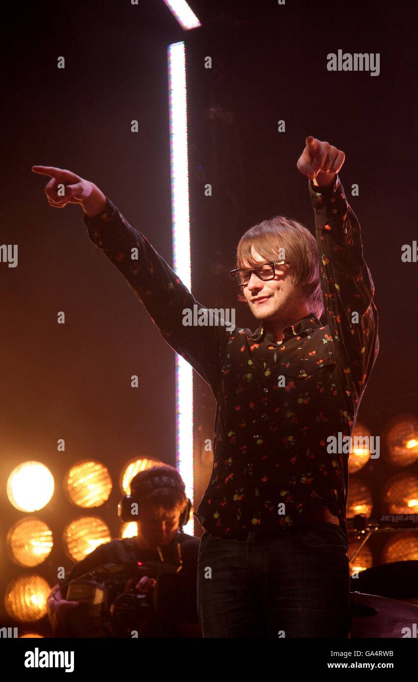 Tom Meighan, lead singer of Kasabian in concert during an exclusive ...