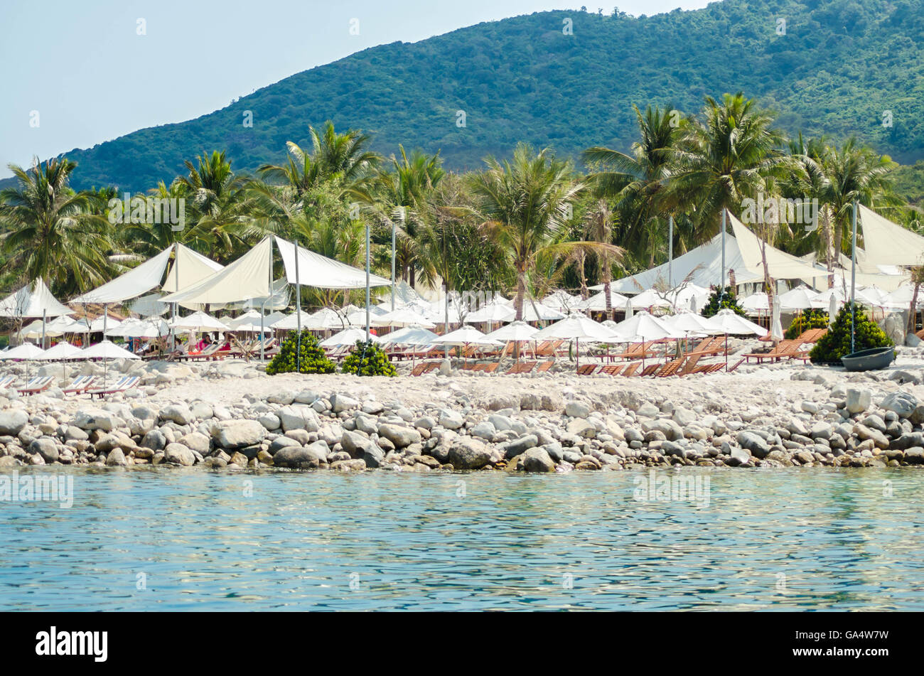 Beach Scene. Tropics. Pacific ocean Stock Photo - Alamy