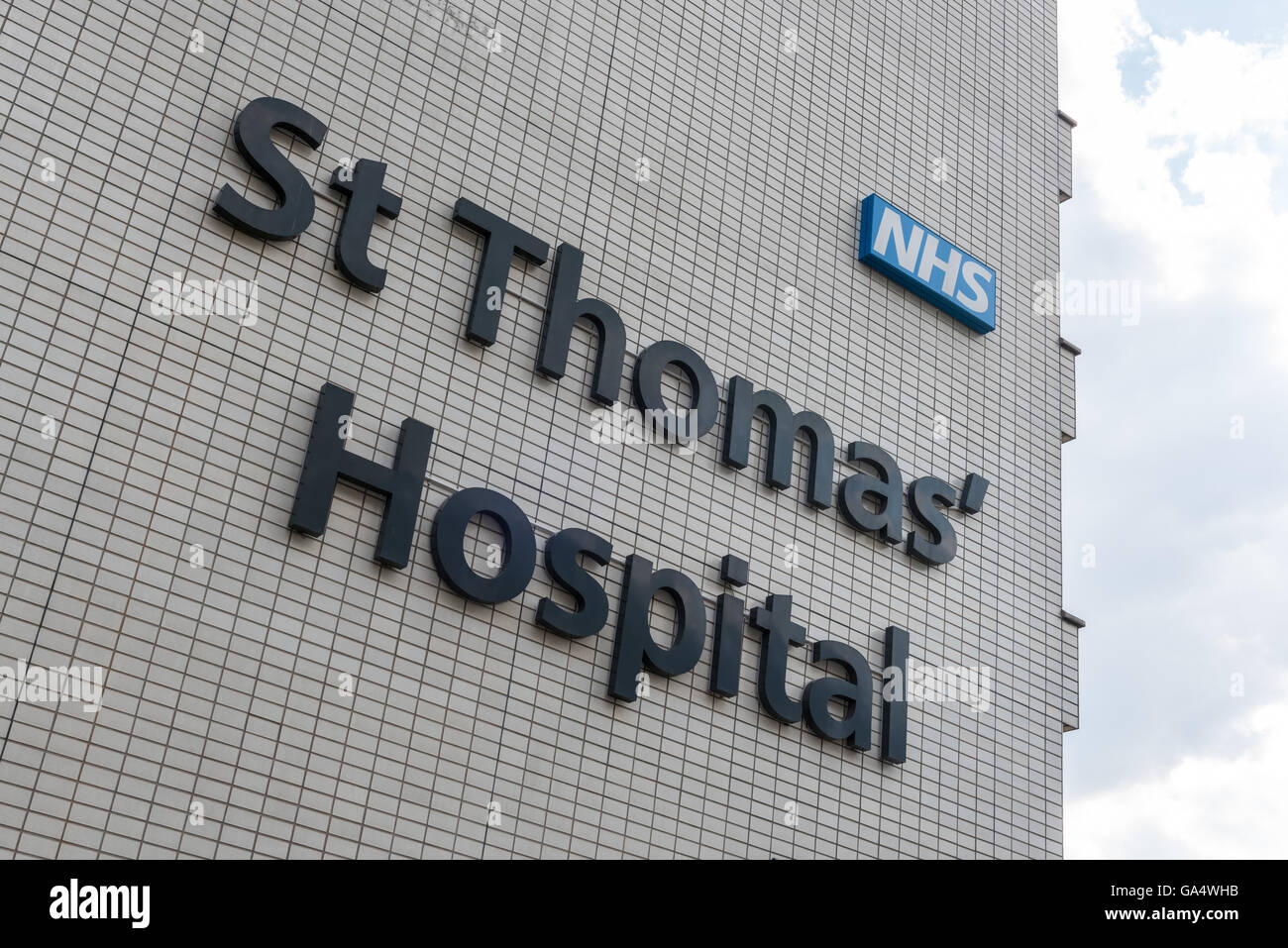Sign at Guys and St Thomas' Hospital in central London, England Stock ...