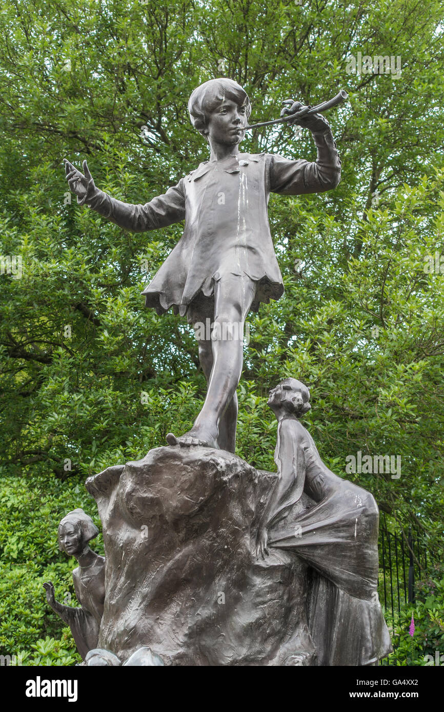 Pan statue hi-res stock photography and images - Alamy